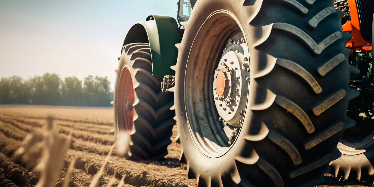 A Closer Look at the John Deere 5 Series Utility Tractors | Equipment ...
